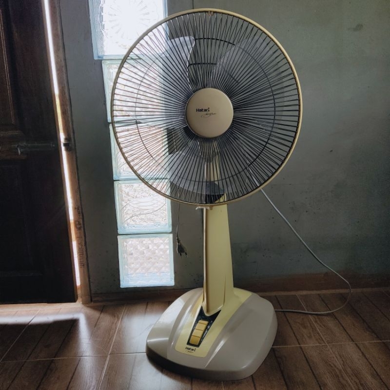 HATARI 16 นิ้ว พัดลมมือสอง สภาพโอเคพร้อมใช้งาน | Shopee Thailand