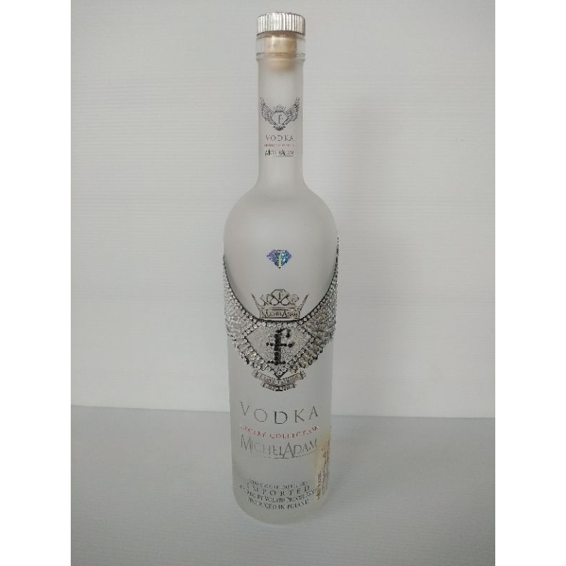 ขวดเหล้านอก Vodka MichelAdam ขวดเหล้าเปล่า มีตำหนิที่สลาก สภาพดี ...