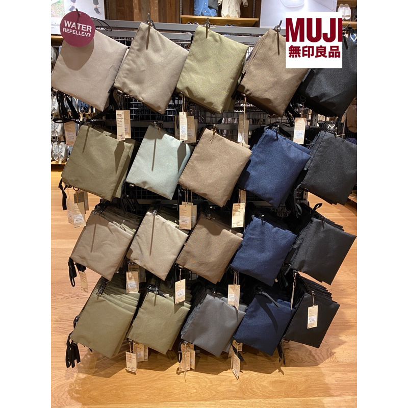 มูจิ กระเป๋าสะพายข้างกันละอองน้ำ ซาโคช - MUJI 2 Way Sacoche | Shopee Thailand