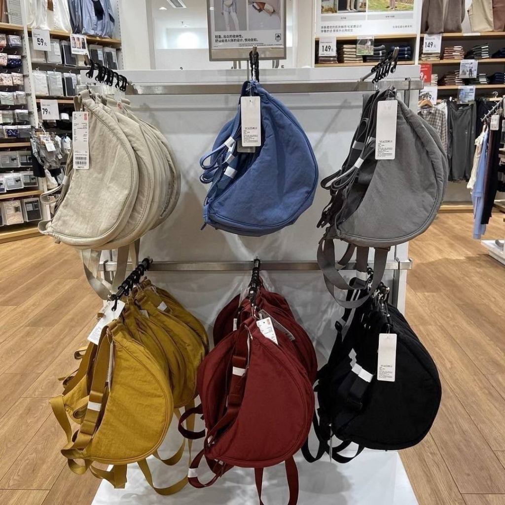 พร้อมส่ง มี27สีใหม่ กระเป๋า สไตล์ยูนิโคล Uniqlo Round Mini Shoulder Bag ผ้าโพลีเอสเตอร์ ผ้าไนลอน ...