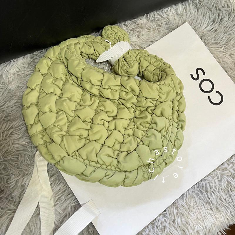 (พร้อมส่ง) กระเป๋า Cos Quilted Mini Bag สี Black/Off white/Sakura Pink ...