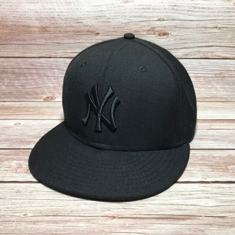 หมวก New Era New York Yankees Basic Logo Black On Black 59Fifty Fitted ...
