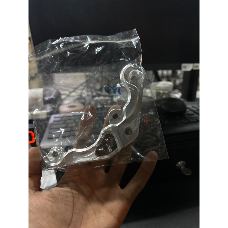 ขาจับปั๊มเบรครถไฟฟ้า 8.1/ ด้วงปักข้าง รุ่น AJ E2 G5 ใช้เหมือนกัน อยุ่ ...