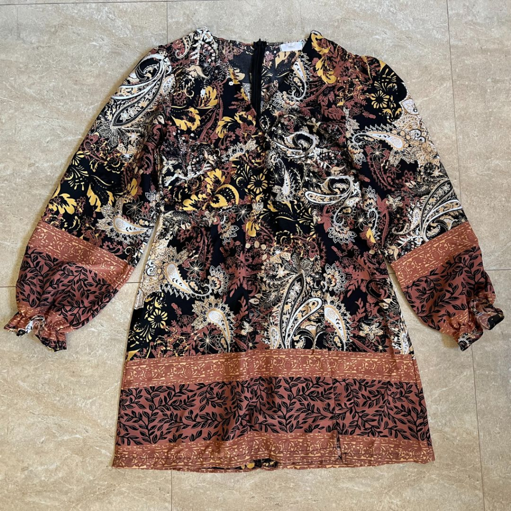 483 เดรสสีดำลาย แขนจั๊ม (มือสอง) | Shopee Thailand