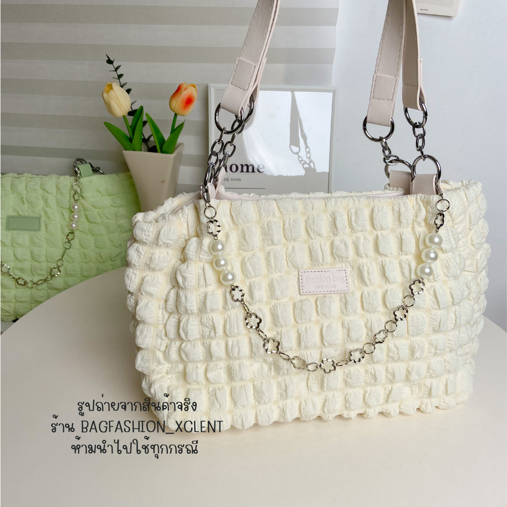 [พร้อมส่ง] กระเป๋า Prima bag น้องมีความนุ่มฟูน่ารักมากๆ มีดีเทลตกแต่ง ...