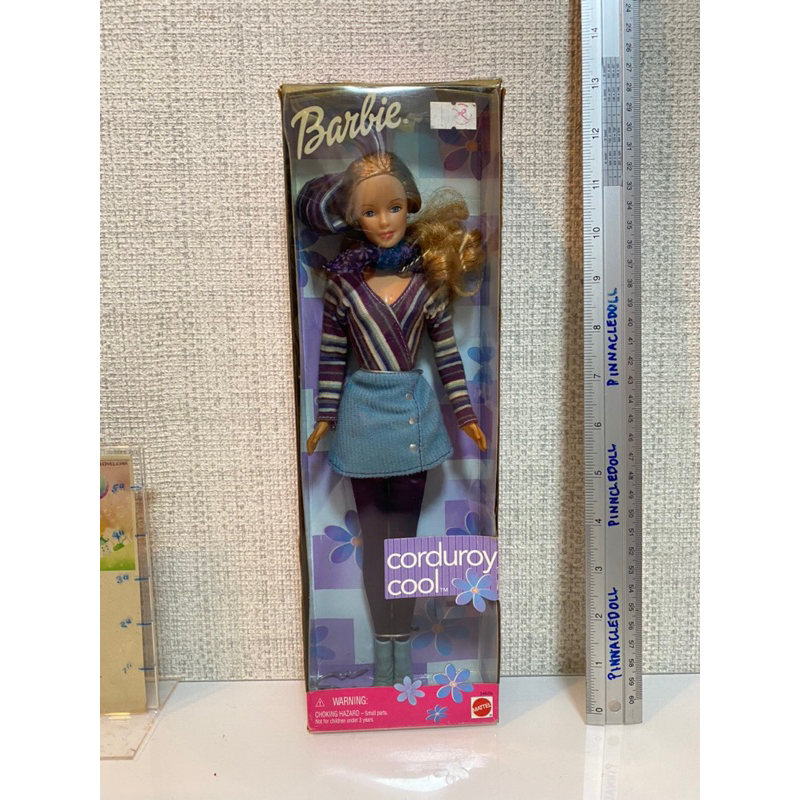 Barbie corduroy cool ปี 1999 งานสะสมค่ะ มุมกล่องบนแตกขีดนึงค่ะ ที่มือสี ...