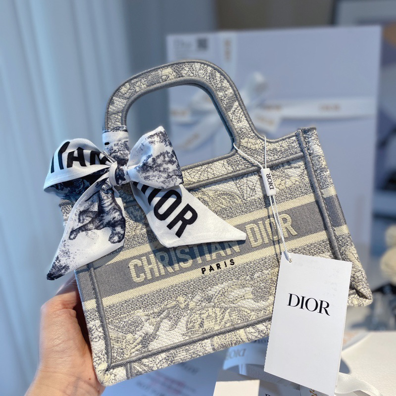 DIOR MINI TOTE 23 CM PREMIUM’S GIFT | Shopee Thailand