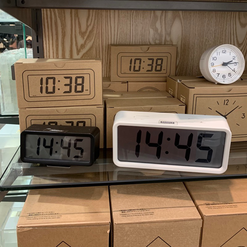 MUJI 100% นาฬิกาปลุกdigital วัสดุทนทานอย่างดี ของแท้💯💯จากช็อปเลยจ้า มีกล่องให้ แขวนได้ตั้งได้ทุก ...