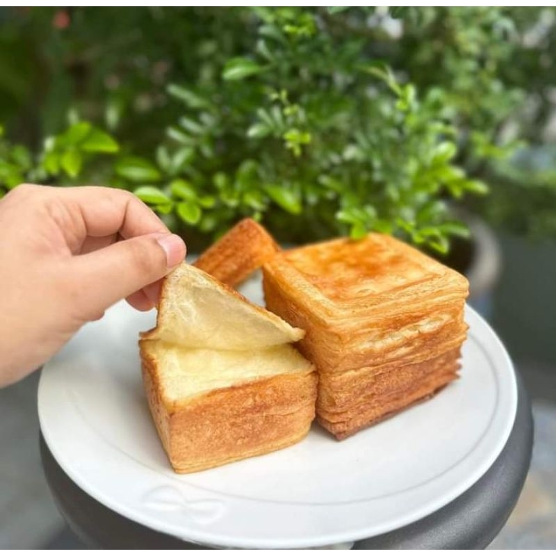 Million layer toast ขนมปังเนยสด แผ่นบาง ขนมตัวดัง TikTok | Shopee Thailand