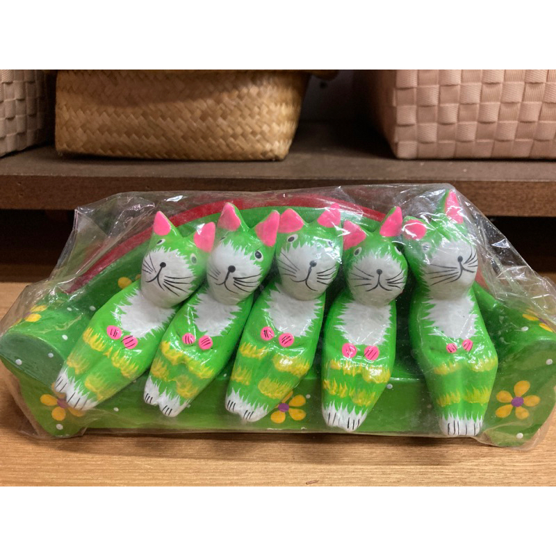 IDG 073 แมว 5 ตัวนั่งโซฟา | Shopee Thailand