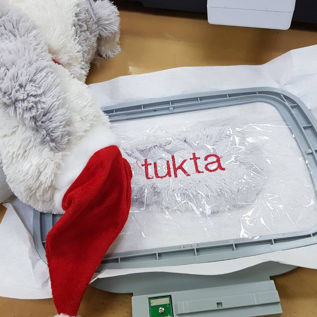 brother จักรปักคอม รุ่น M330E ลายในเครื่อง 135 ลาย มีที่สนเข็มอัตโนมัติ ...