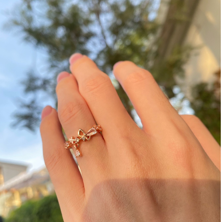 lacia.bkk - Spring floral ring แหวนดอกไม้ ผีเสื้อ เพทาย | Shopee Thailand