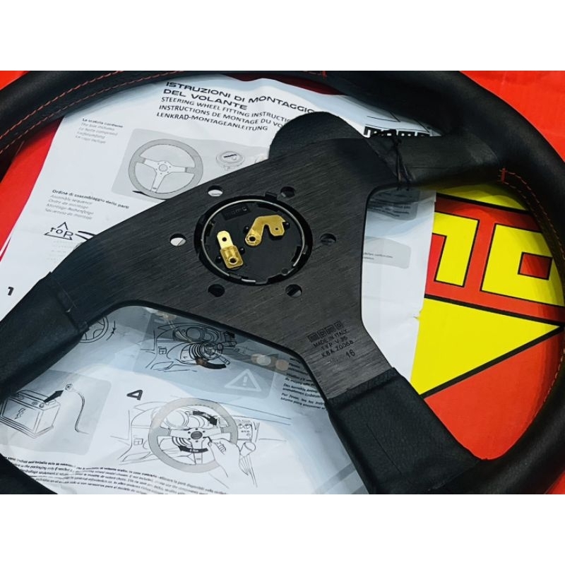 พวงมาลัย momo Spoon Sport Gen3 ปั้มครบ ทุกจุด งานเทียบ หนังแท้ พร้อม ...