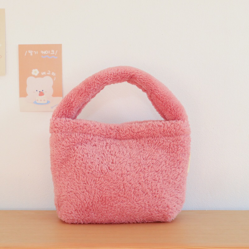 [พร้อมส่ง] Fluffy bag Size S กระเป๋าถือ ขนนุ่ม made in Thailand มีซับใน ...