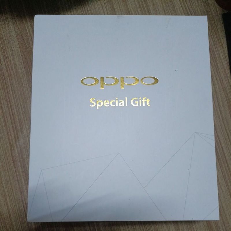 OPPO special gift box set | Shopee Thailand