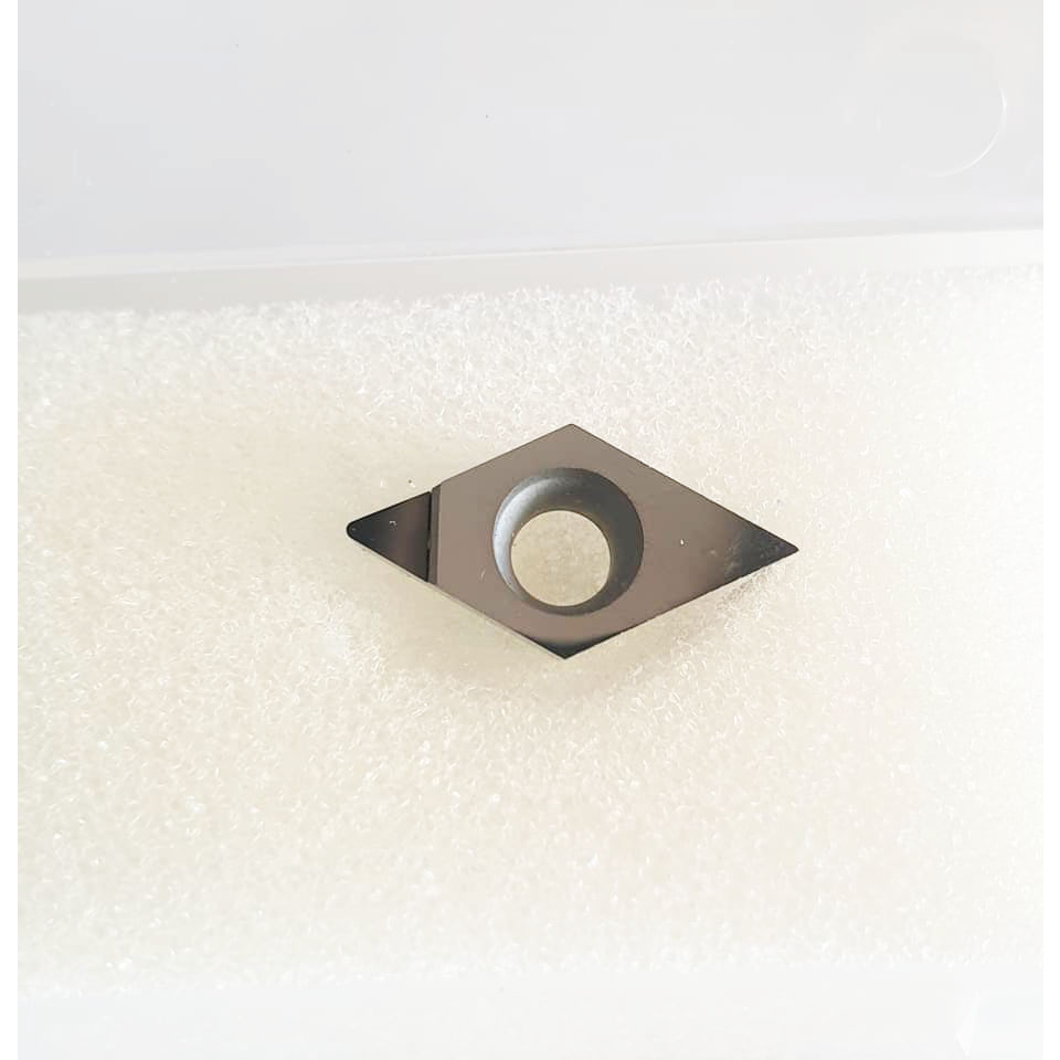 เม็ดเพชรกลึงเงา PCD T16, D11, V16 ของใหม่ มีทั้ง R04, R08 ใช้กลึงงานอลูมิเนียม หรือ คาร์บอนกราไฟ ...