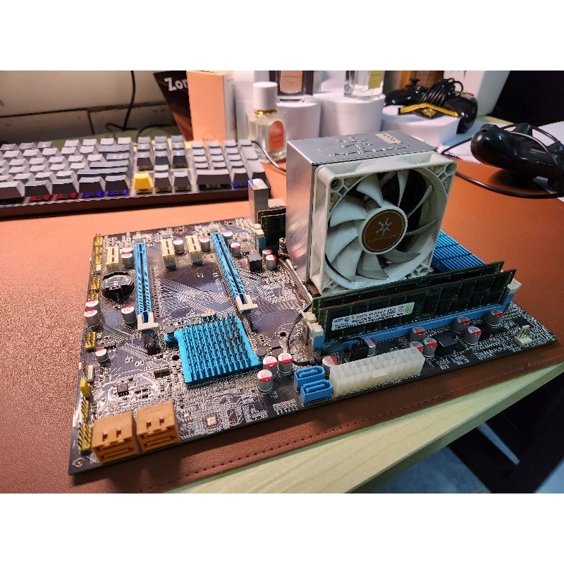 เมนบอร์ดพร้อม CPU Intel Xeon E5-2660 2.20 GHz (พร้อมซิงค์พัดลม ...
