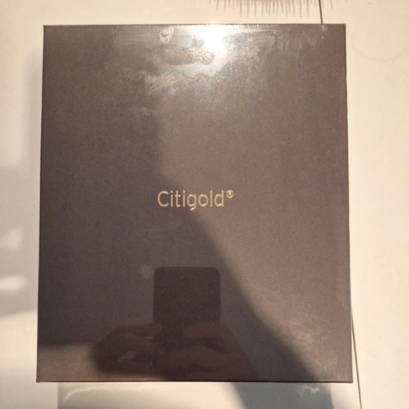 ของสมนาคุณลูกค้าระดับ citigold(ฝากเงินลงทุน10ล้านขึ้นไป) ข้างในเป็นสมุด ...