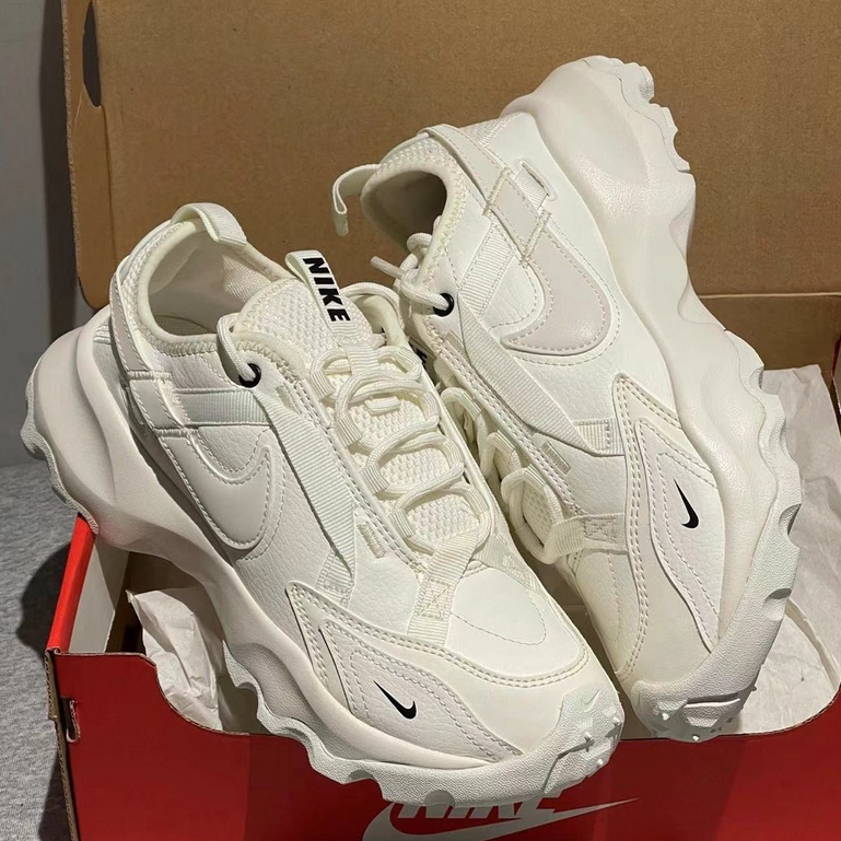 Nike TC 7900 white （W) รับประกันของแท้ | Shopee Thailand