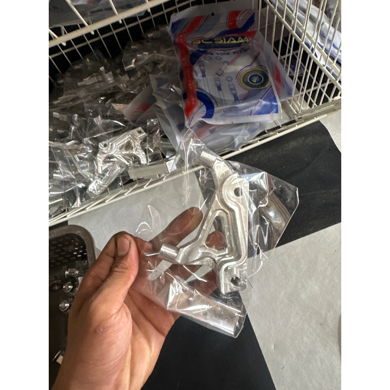 ขาปั้มรถไฟฟ้า Aj E2 Lion Q1 ขาหน้าและหลังจานเดิม 180-180-200-220 ...