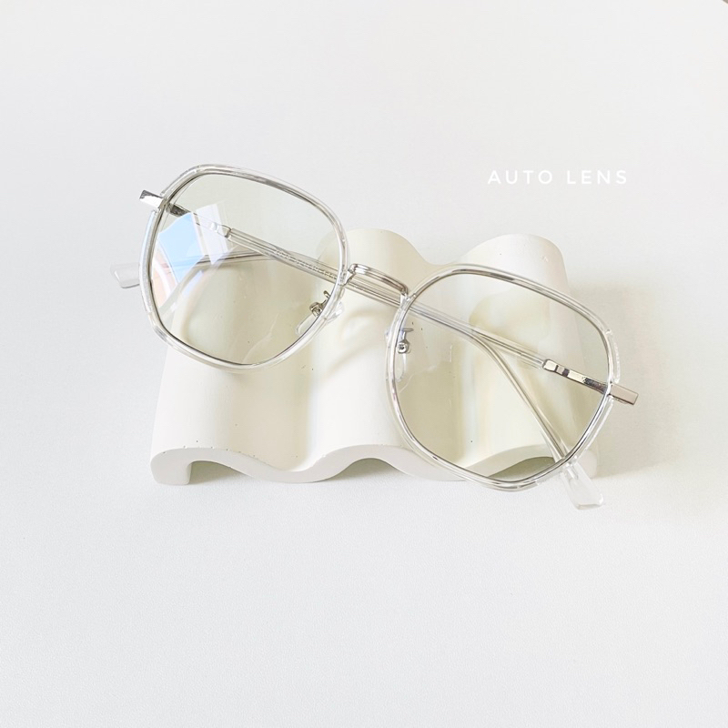 Lura Autolens ขอบวิ้ง (ออกเเดดปรับสี) | Shopee Thailand