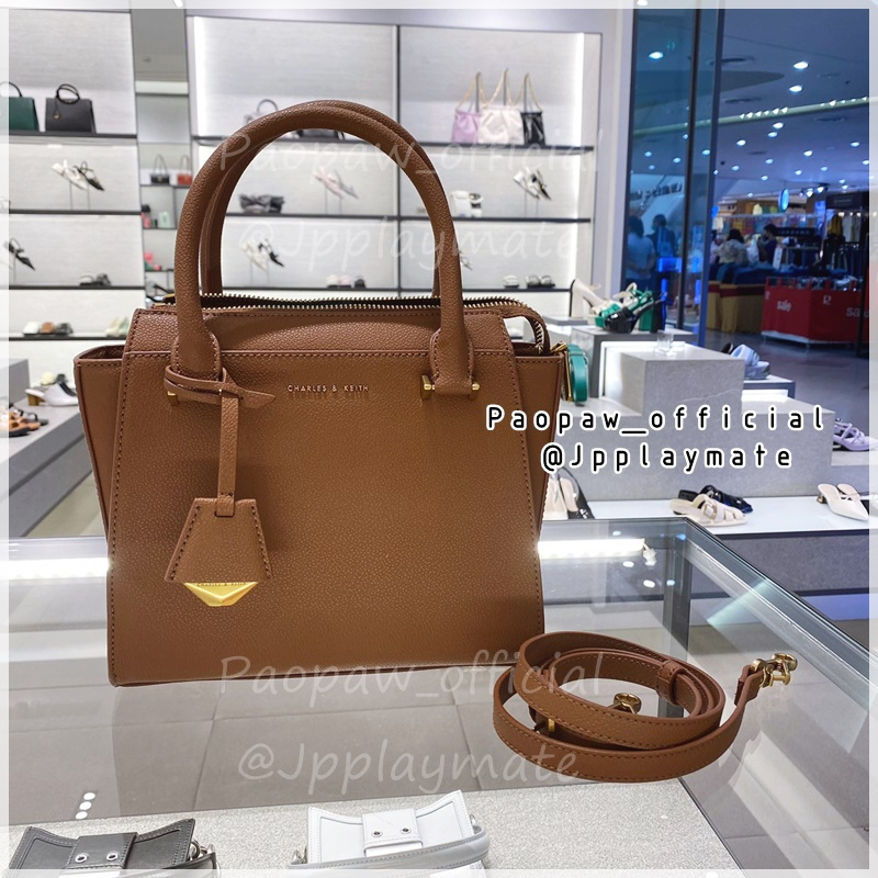 กระเป๋า Charles & Keith รุ่น Trapeze Tote Bag : CK2-30780201-7 แท้จากช ...