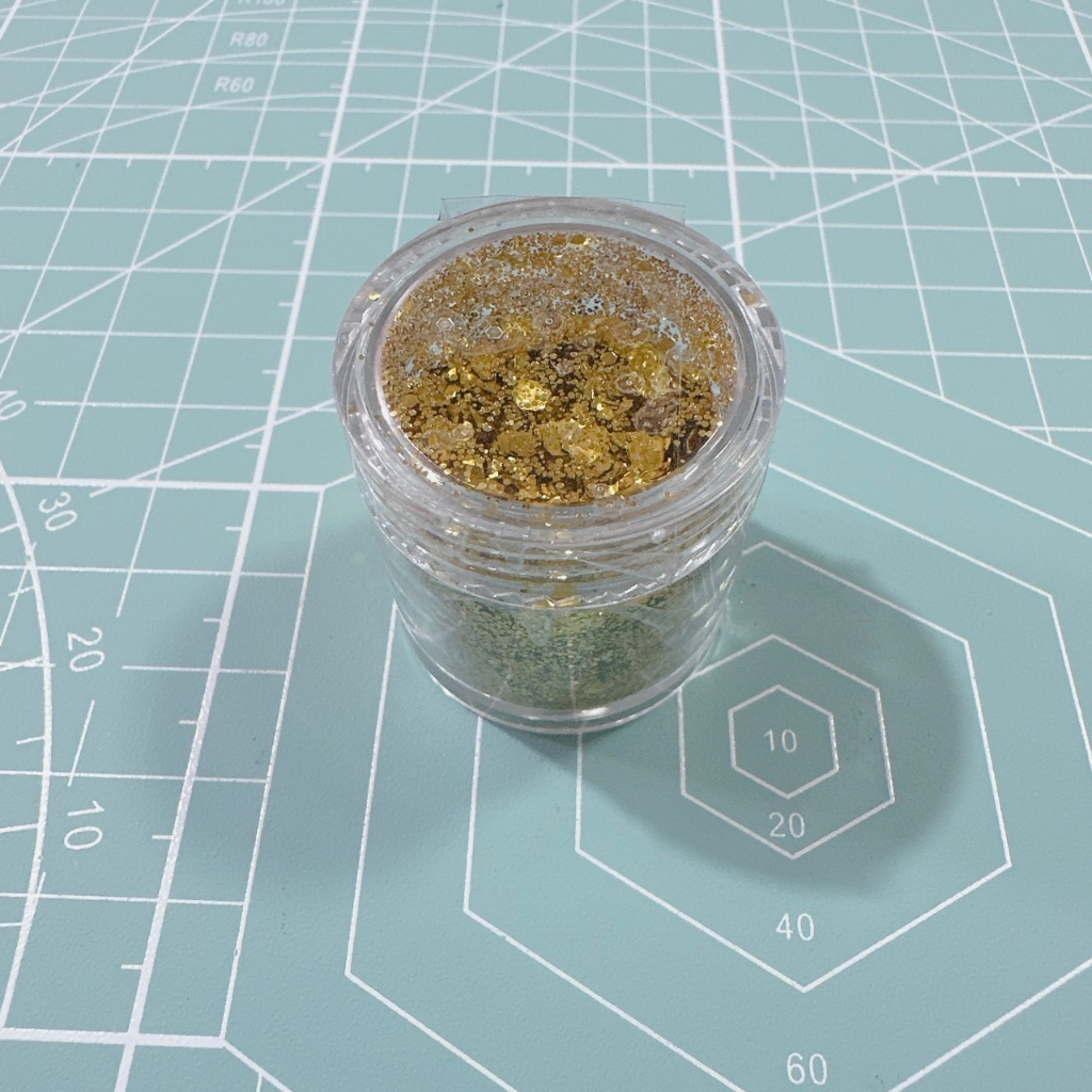 กลิสเตอร์เลื่อมหกเหลี่ยม แวววาว รูปภาพต่างๆ แต่งเล็บ แต่งหน้า Shaker แต่ง DIY 40 สี | Shopee ...