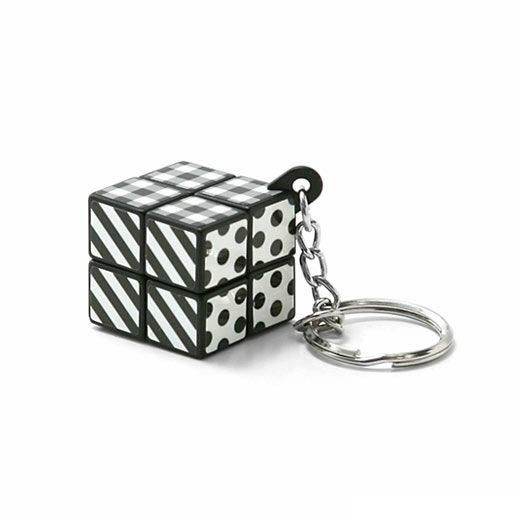 HIGHTIDE Magic Cube Keychain F / พวงกุญแจรูบิค ลาย F แบรนด์ HIGHTIDE ...