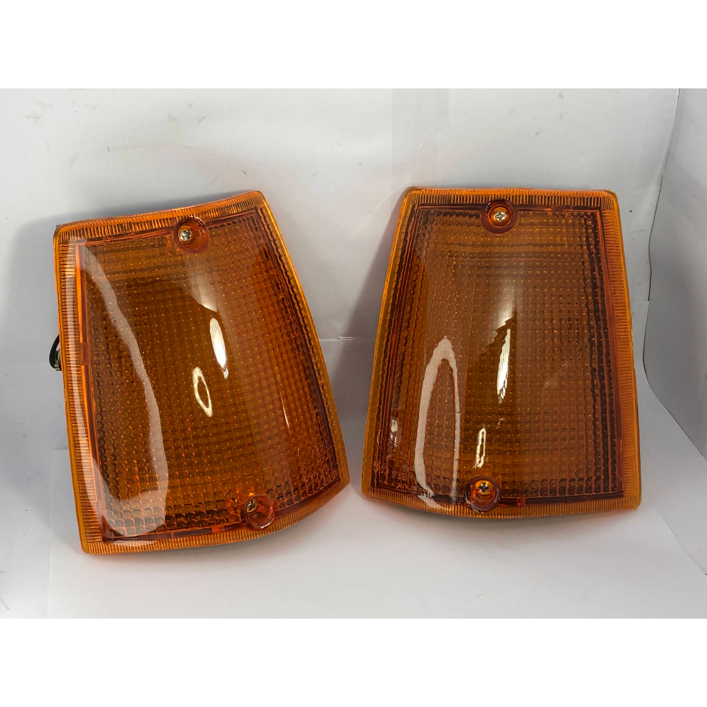 ไฟมุม Mazda Magnum Thunder / B2500 สีส้ม (เลือกข้าง/คู่ ได้) - แม็กนั่ม ...