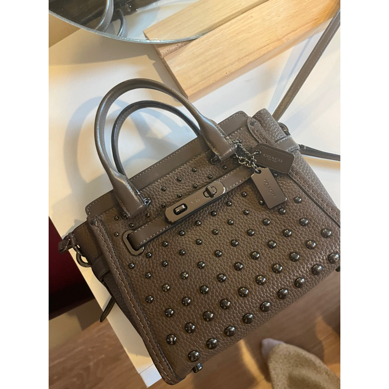 ส่งต่อ Coach Swagger 21 | Shopee Thailand