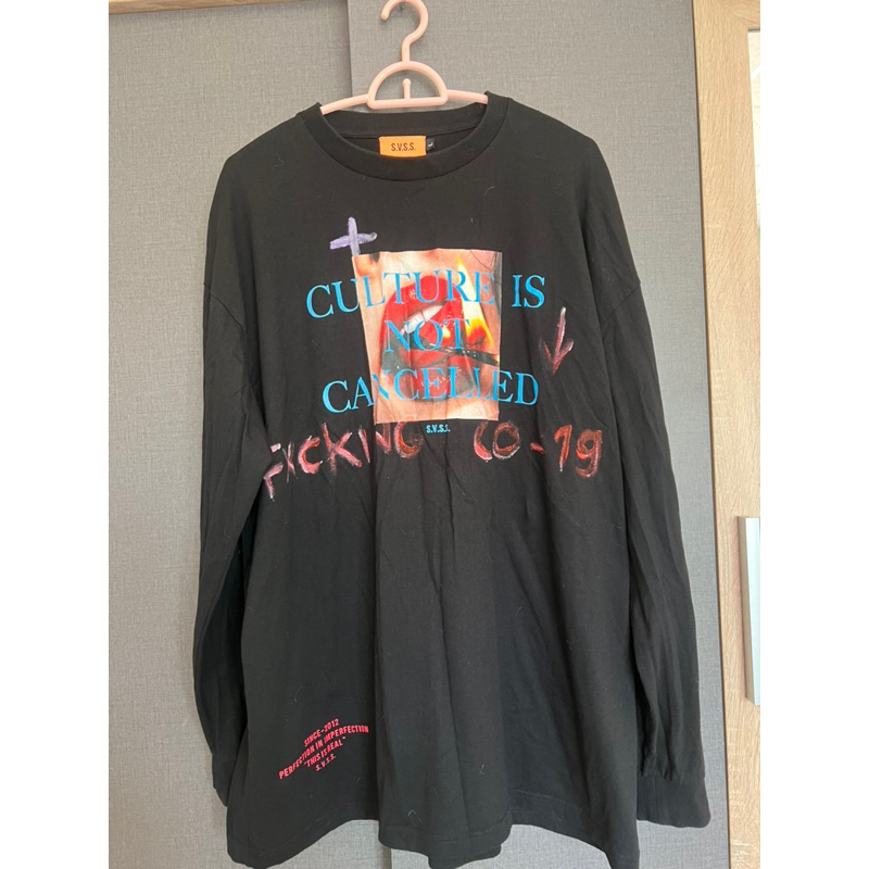 SVSS ขายเสื้อมือสอง แขนยาว สีดำ ตามในรูปค่ะ แบรนด์ SVSS | Shopee Thailand