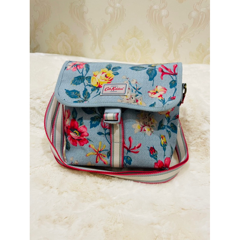 กระเป๋ามือสองสภาพใหม่เอี่ยม Cath Kidston | Shopee Thailand