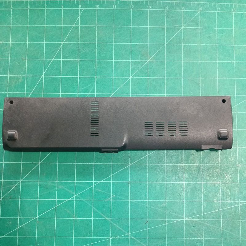 ฝาปิดใต้เครื่อง ปิดช่องแรม และ Hdd Asus X44L ของแท้มือสอง พร้อมส่ง ...