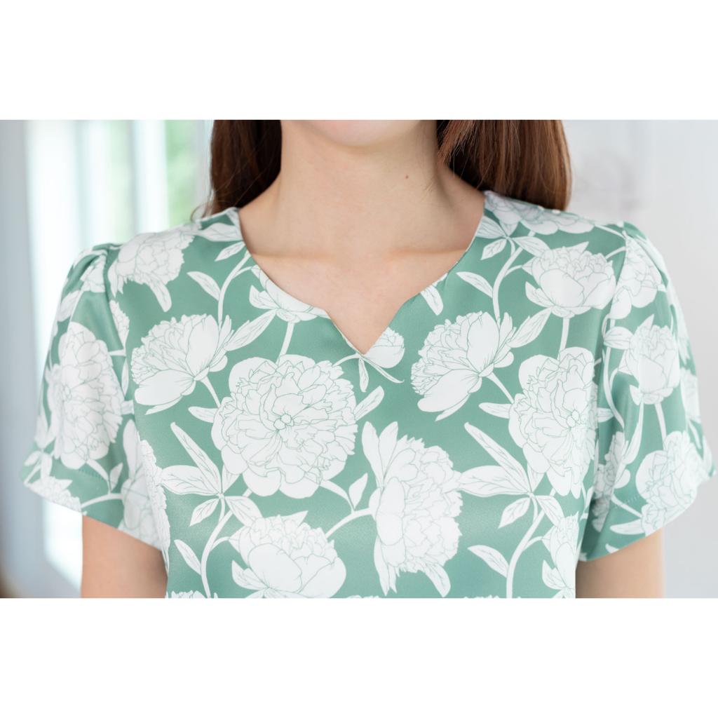 RE ️Narinari : MT0206 Folded Sleeve Blouse รุ่นผ้าหนา เสื้อทำงาน จับจีบปลายแขน | Shopee Thailand