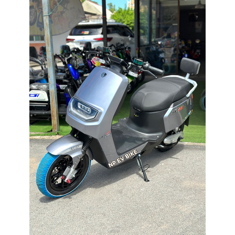 รถมอเตอร์ไซค์ไฟฟ้า C-Lion E2 มอเตอร์2000วัตต์ ล้ออัลลอย10” มอไซค์ไฟฟ้า รุ่น E2 | Shopee Thailand