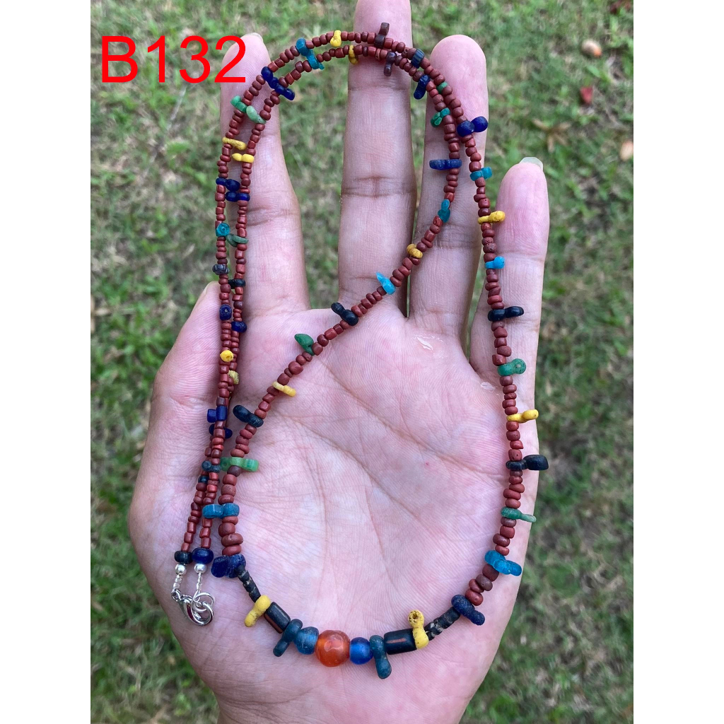 B 132 ลูกปัดโบราณ สร้อยคอ รวมแหล่ง ความยาว 74.5 เซน ขนาด 3x9 มิล ...
