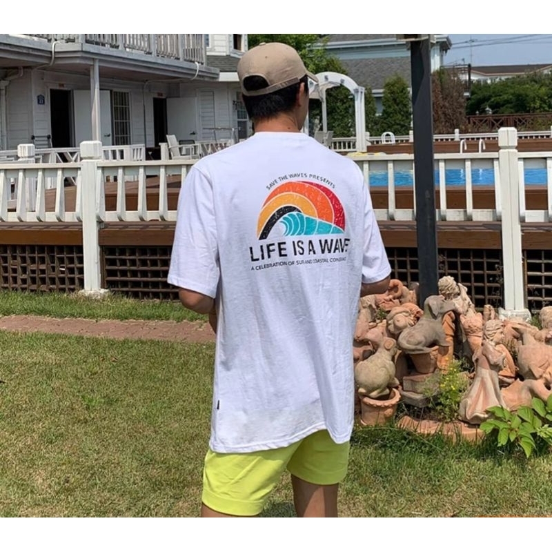 Happier than ever/เสื้อยืดโอเวอร์ไซส์สกรีนลายLife_is_a_waveสีขาว/สีดำ ...