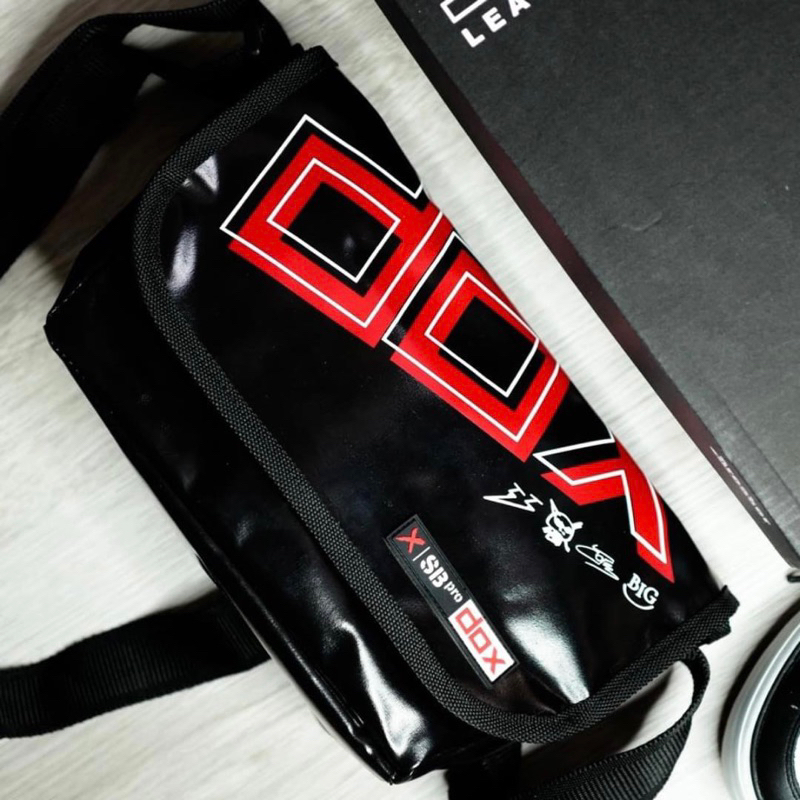 กระเป๋าผ้าใบกันน้ำสุดลิมิเต็ด สกรีนลาย DOX | Shopee Thailand