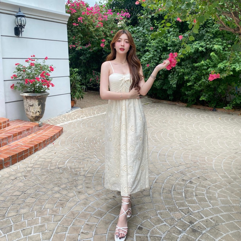 พร้อมส่ง Bonnie Goods|Wendy lace dress เดรสเกาหลีปักลายลูกไม้ฉลุ ...