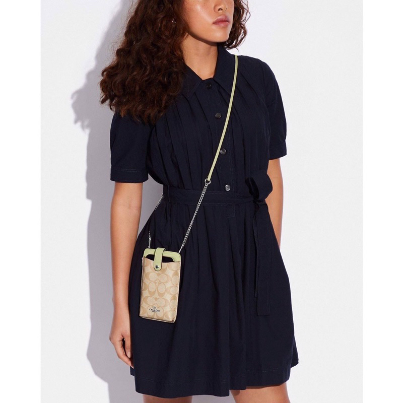 New!! Coach Phone Crossbody In Signature Canvas C7397 | Shopee Thailand