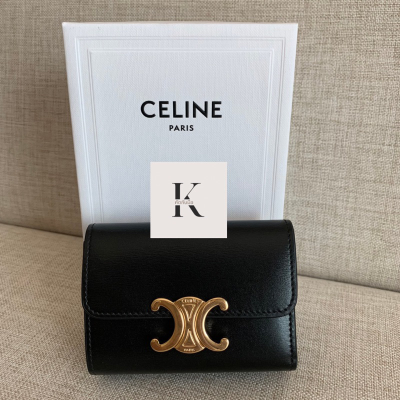 กระเป๋าสตางค์ Celine compact wallet with coin TRIOMPHE in shiny ...