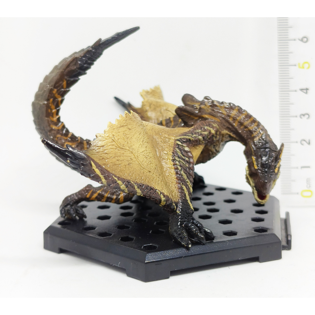 ฟิกเกอร์ Brute Tigrex - Capcom Figure Builder - Monster Hunter Standard ...