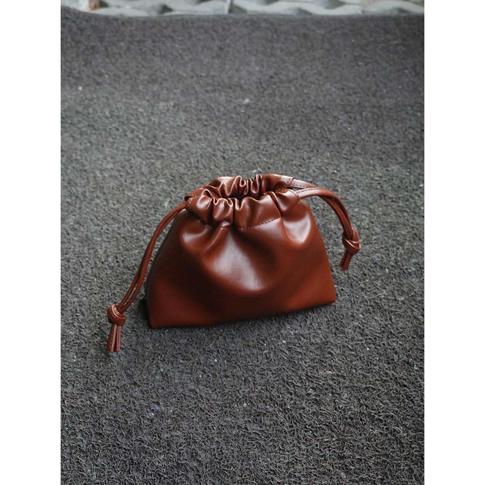 Sour Shell Bag กระเป๋าสะพายข้าง | Sour | Shopee Thailand