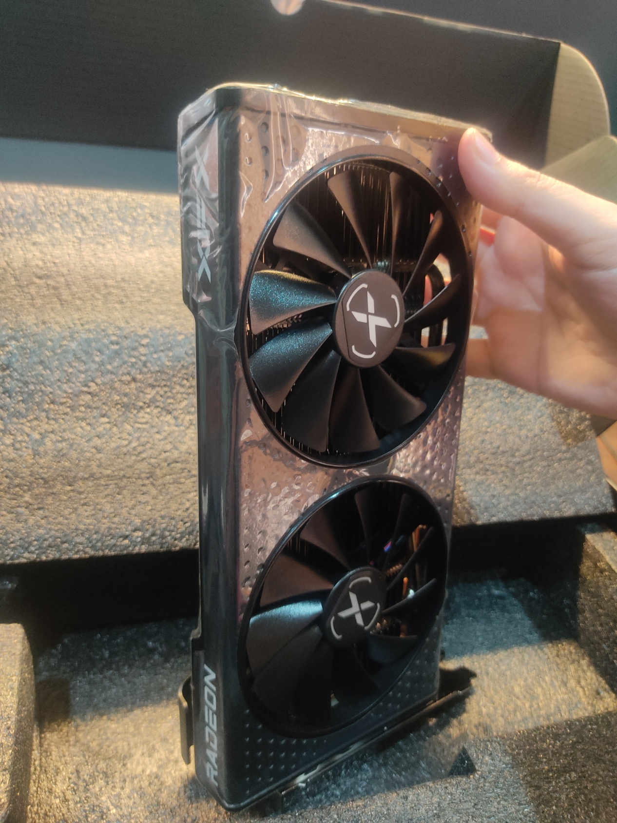XFX Speedster SWFT 210 AMD Radeon™ RX 6650 XT Core Gaming Graphics Card ...