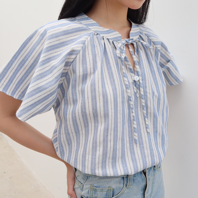 Theremin New Magnolia Top (blue stripes) เสื้อแขนกระดิ่งคอจีนลายทางสี ...