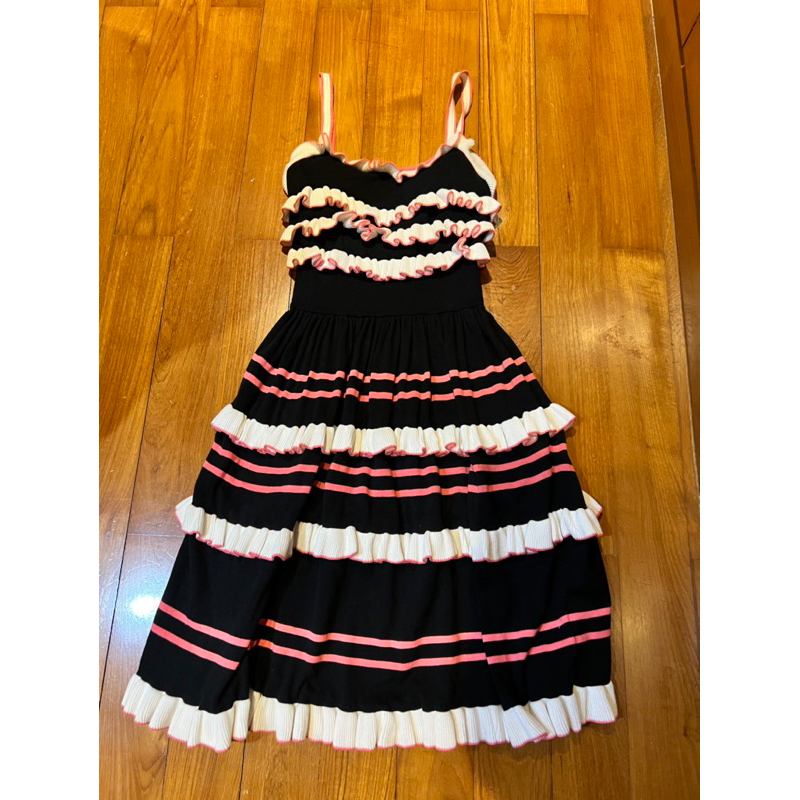 Lyn Around knit dress ไหมพรม ไซส์Mใส่แค่ครั้งเดียว ใหม่มาก | Shopee ...