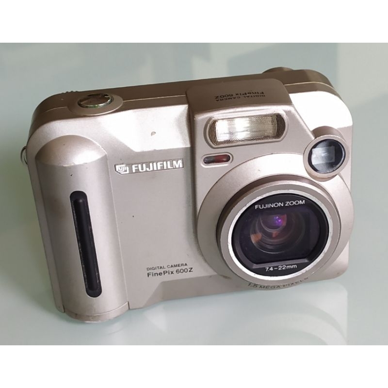 กล้อง FUJIFILM Finepix 600Z ดิจิตอลยุคแรกๆของfuji หายากมากแล้ว made in ...