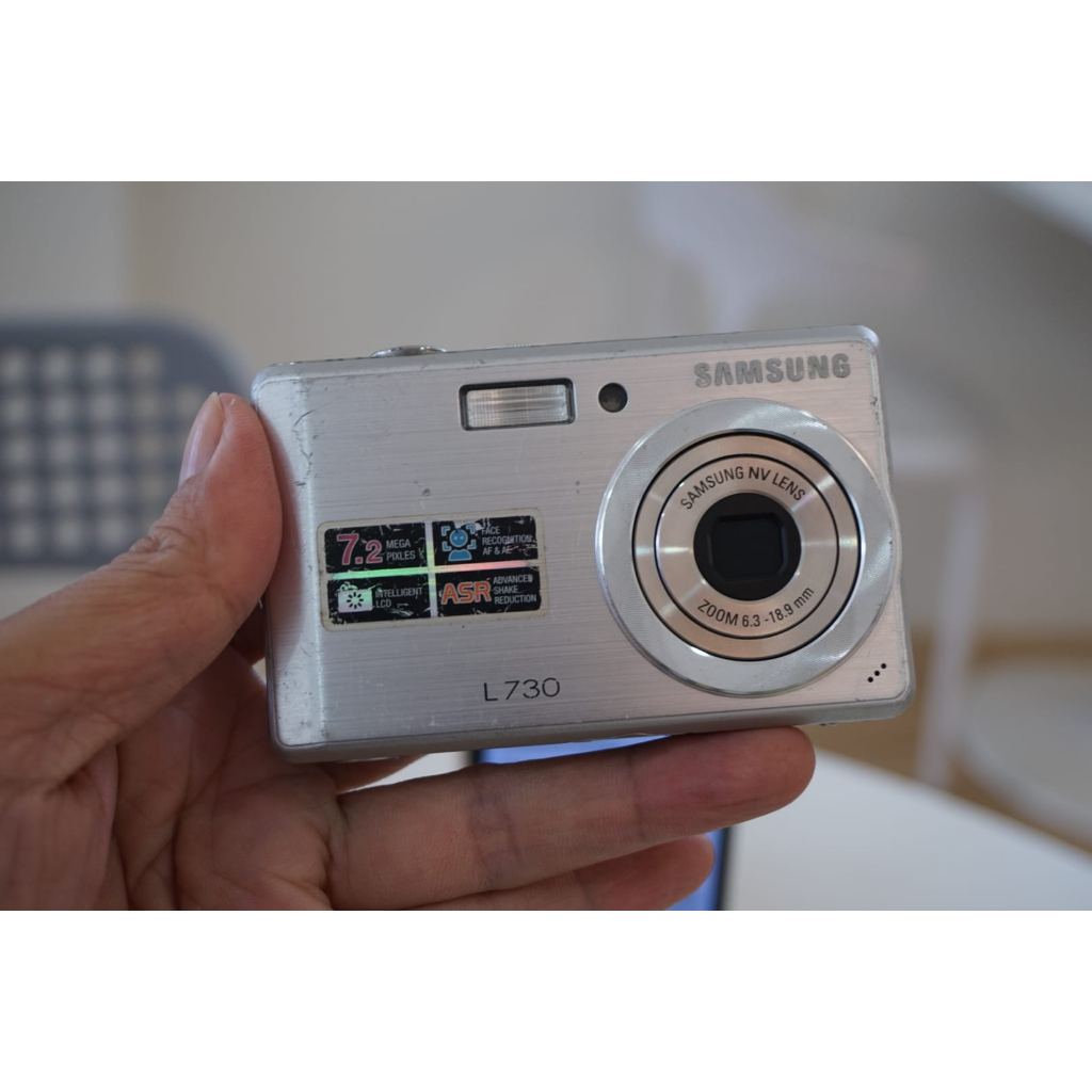 samsung l730 แฟลชดี ริ้วรอย พอสมควร ใช้ได้ถ่ายเล่น | Shopee Thailand