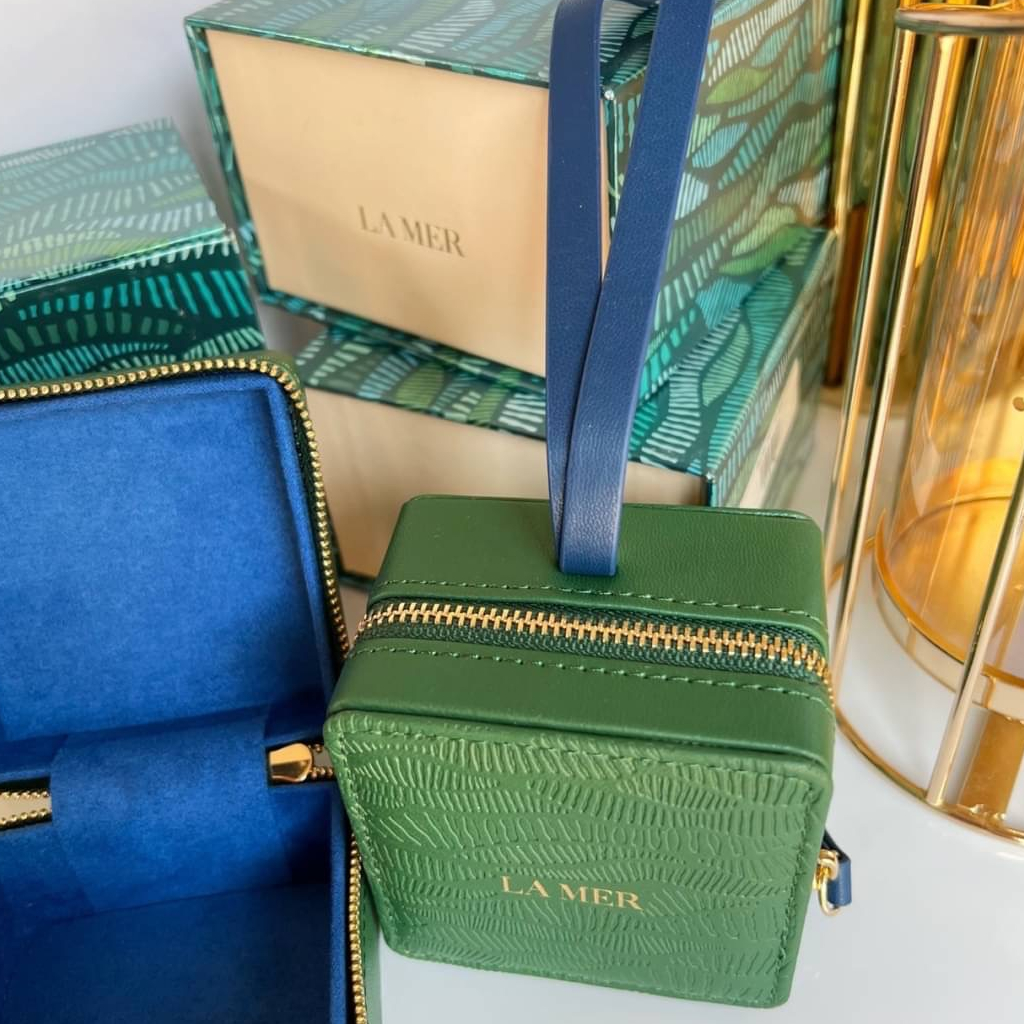 กระเป๋าเครื่องสำอาง La Mer Pouch Cosmetic Travel Bag | Shopee Thailand