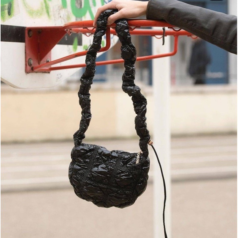 พร้อมส่ง Carlyn bag Poing ครบสี | Shopee Thailand